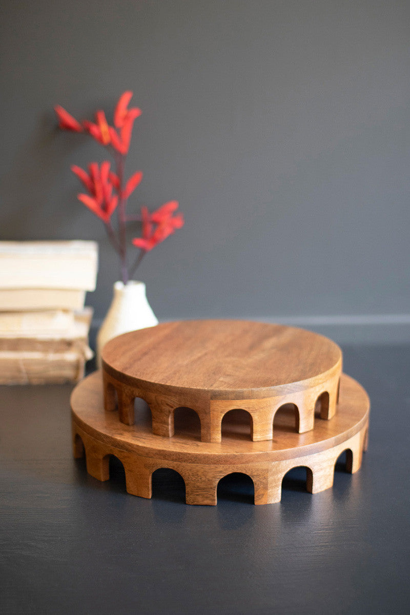 Scalloped Wood Riser – Botanical Dwellings
